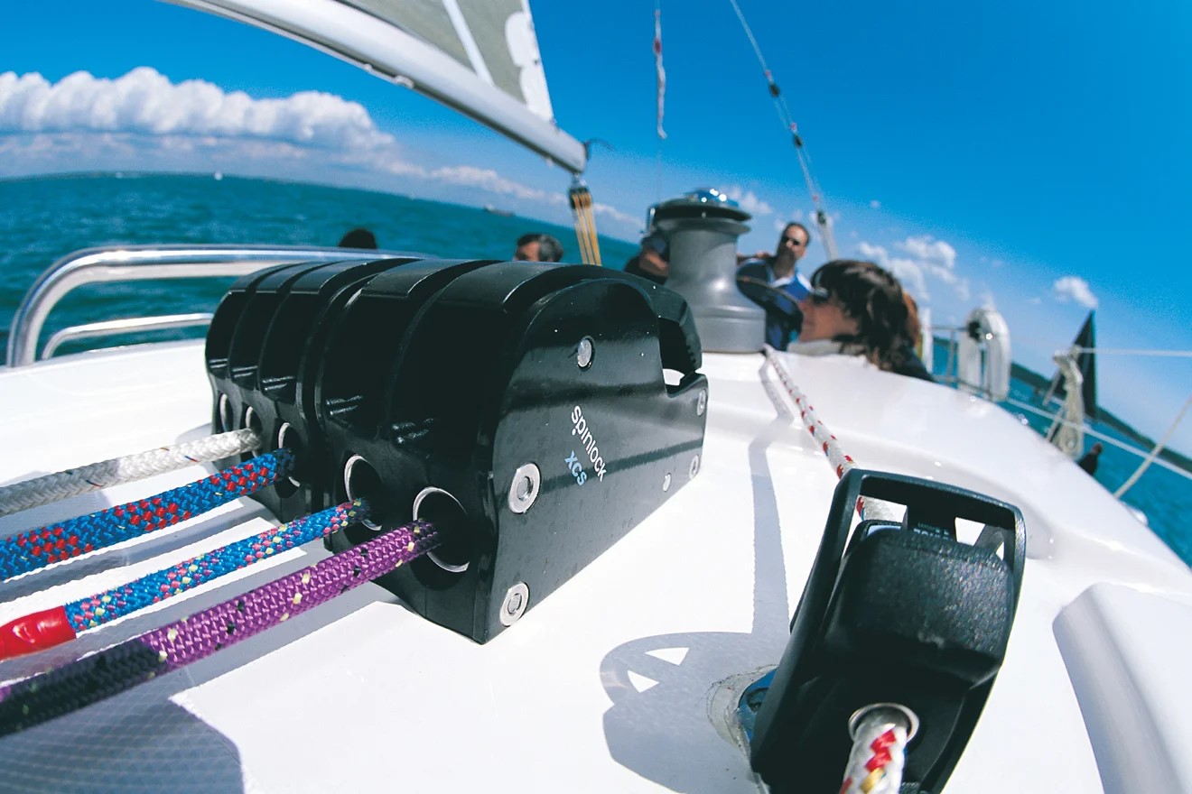 Rope Clutch & Rope Jammer - A Simple and Reliable Rope Holding Solution