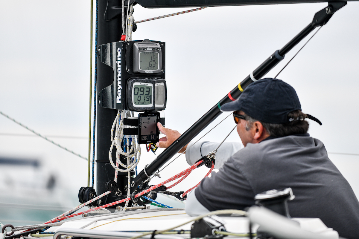 Sailing instruments from Velocitek, Sailmon and Vakaros - introduction ...