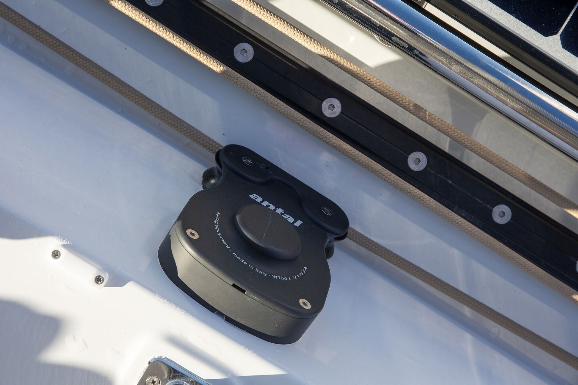 Antal Line Driver: Enhancing Sailing Efficiency with Powered Control ...