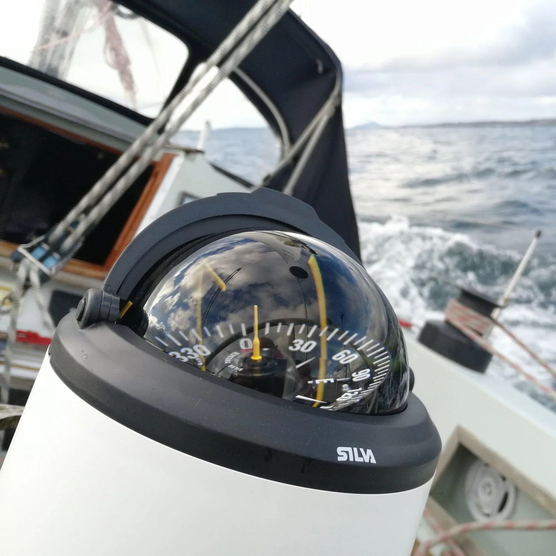 Silva Compass: reliable navigation for sailboats and yachts